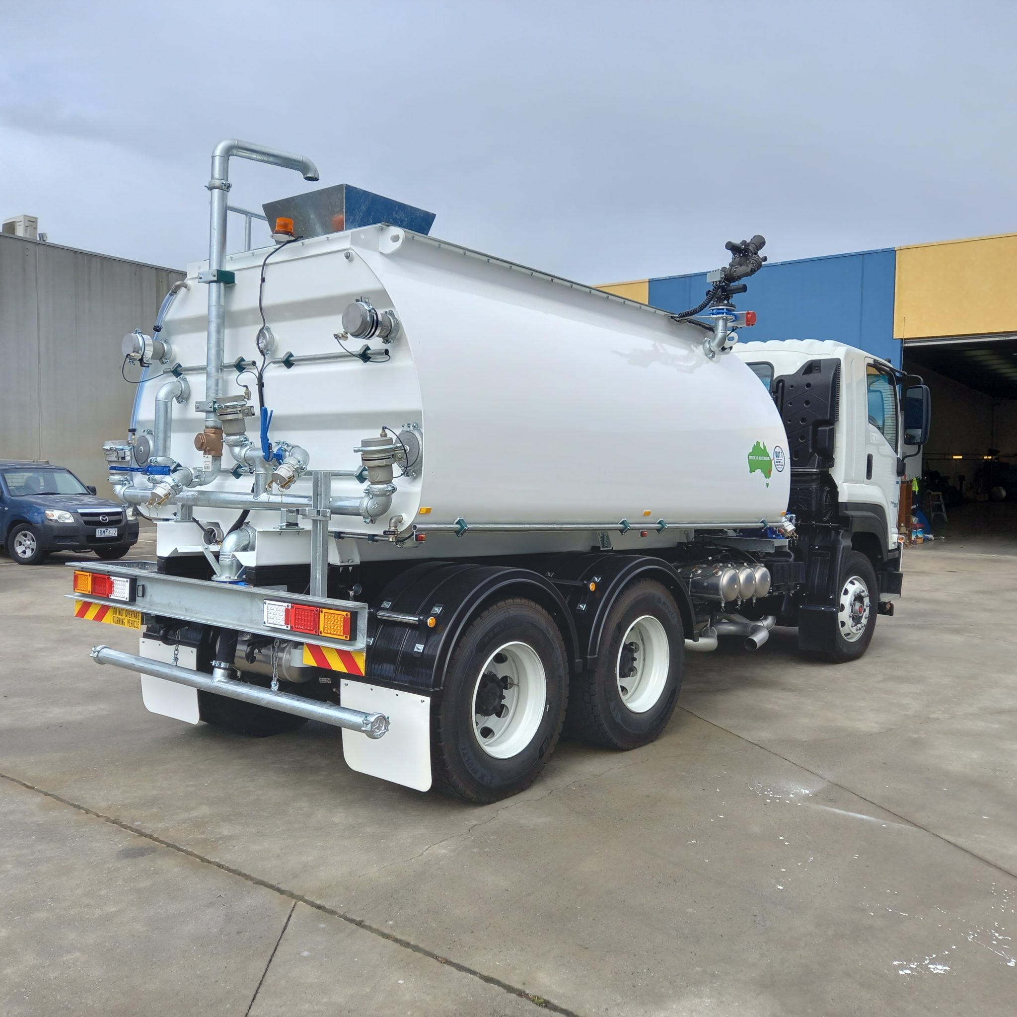 Custom-Built On-Road Tanks for Efficient Logistics of Fluids